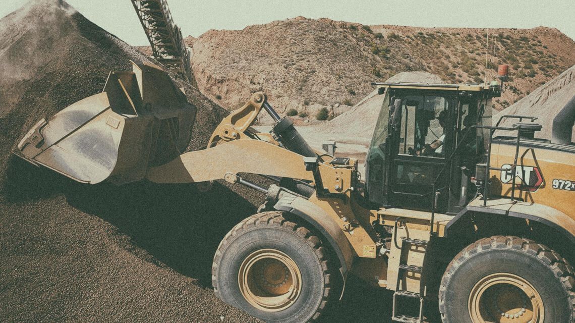 Cat® Wheel Loaders Unmatched Performance | Wagner Equipment Co.